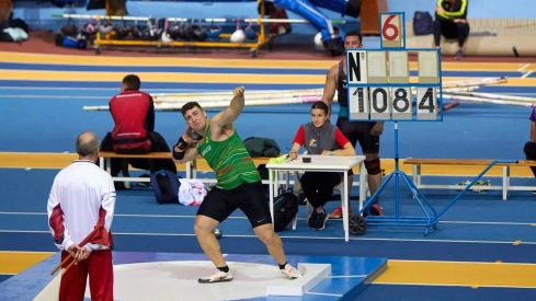 Javi Cruz y Mónica Naudín se estrenan con Intec-Zoiti con nuevos ...