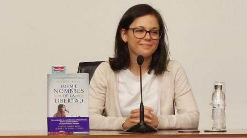 María Reig: "Si alguien confía y decida viajar en el tiempo conmi...