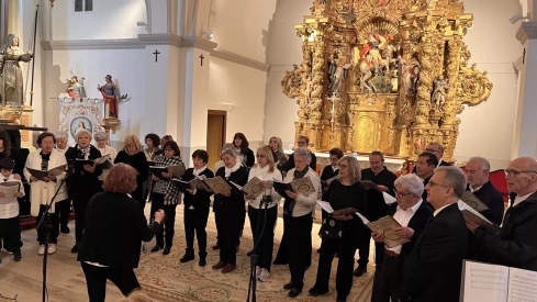 El Coro de la Universidad Ciudadana y la apasionada batuta de Isabel Arilla calan Alcalá de ...