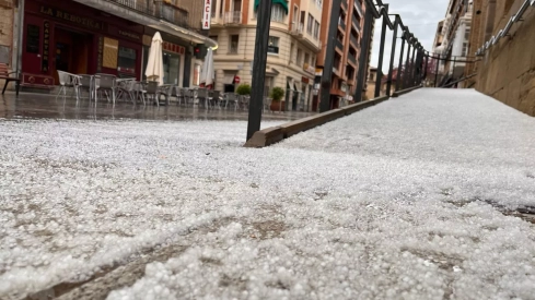 Huesca registra una breve pero intensa tormenta con granizo