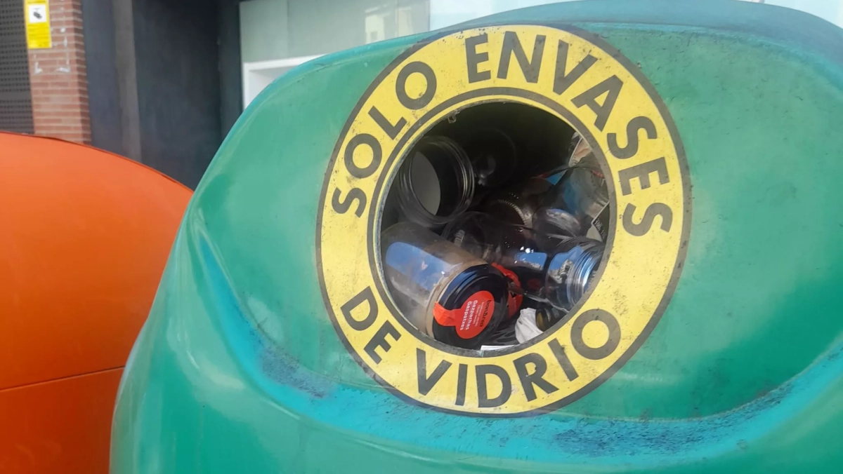 VOX denuncia dejadez en la recogida de vidrio en Huesca