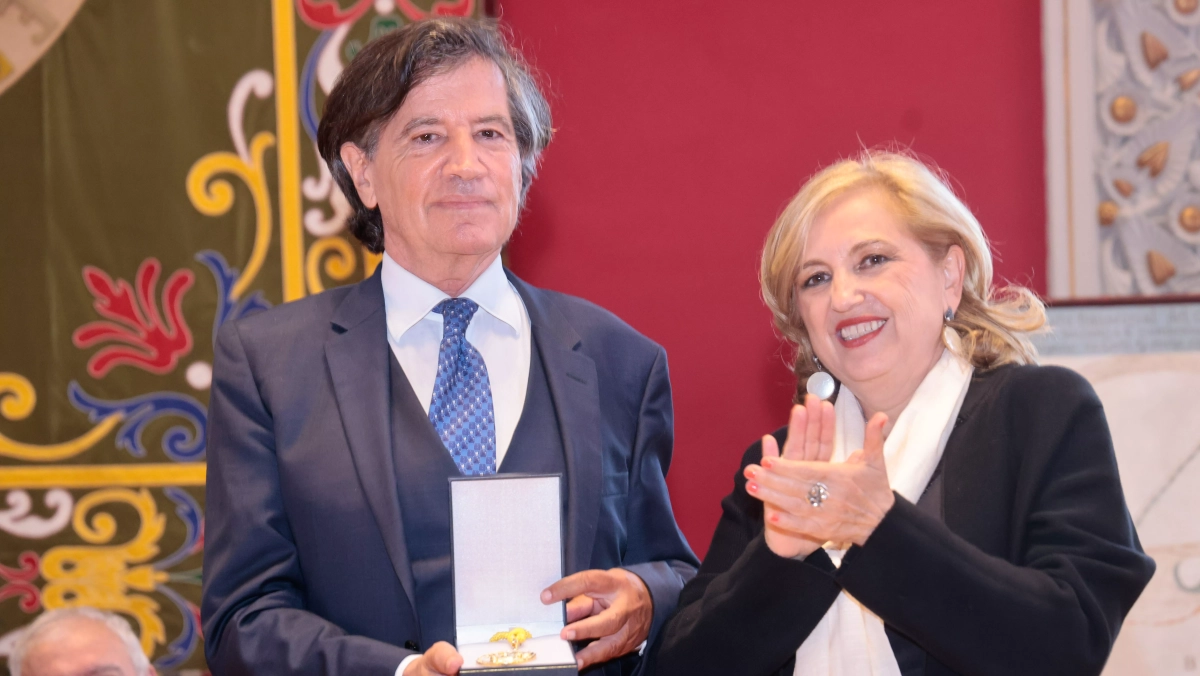 López-Otín recoge la primera Medalla de Oro Cajal: "La Universidad de ...