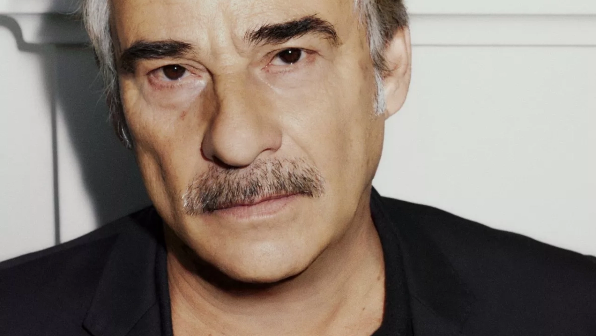 Eduard Fernández recibirá el Premio Luis Buñuel del Festival de Cine de ...