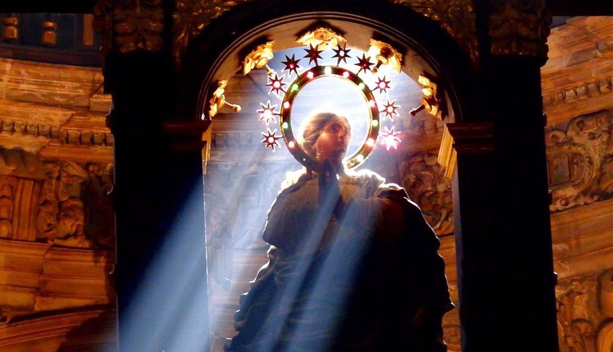 Observación en directo del fenómeno del asoleo en la Catedral de Huesca